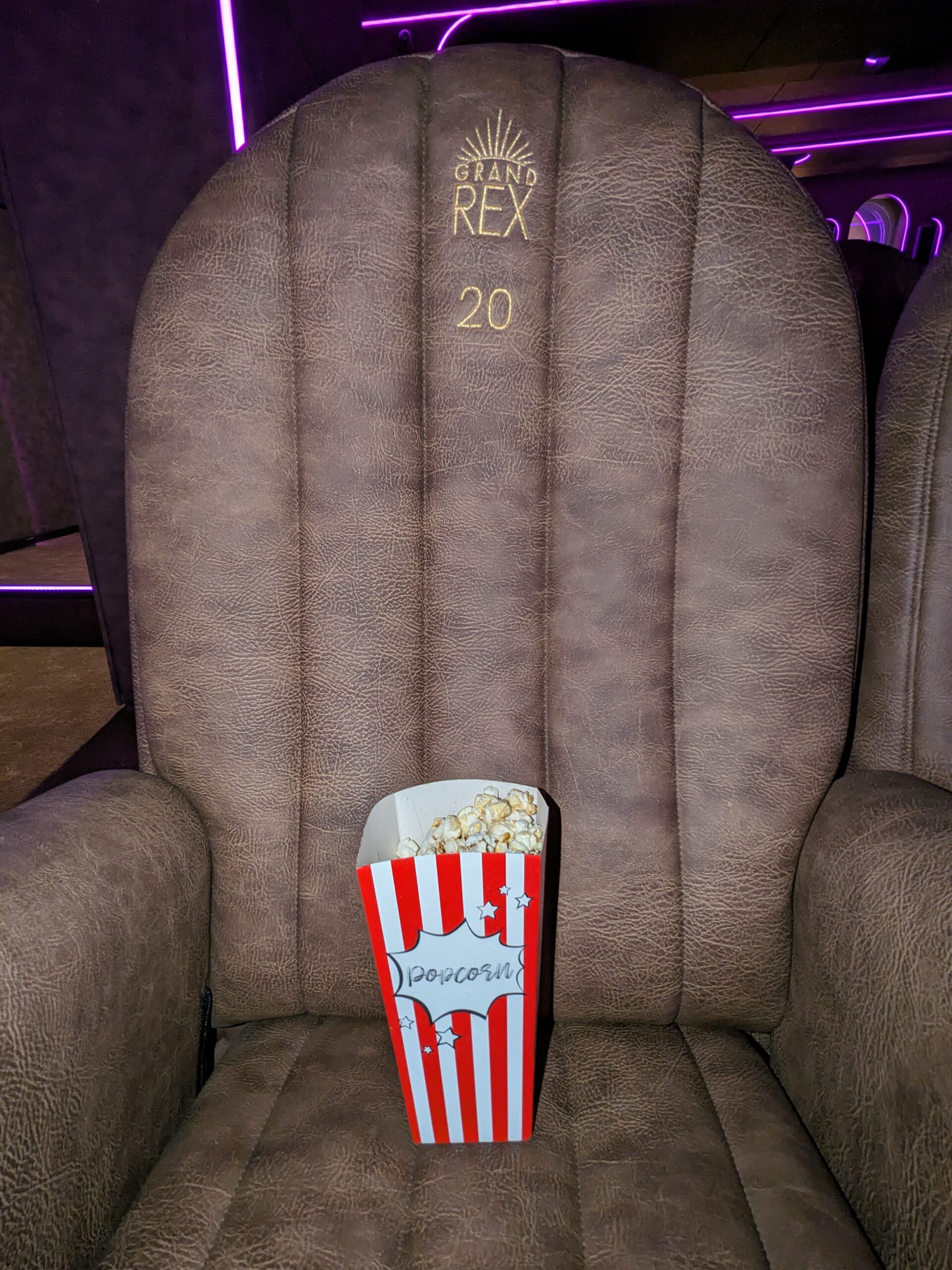 INFINITE, la nouvelle salle de cinéma premium du Grand Rex - 1 Jour 1 ...